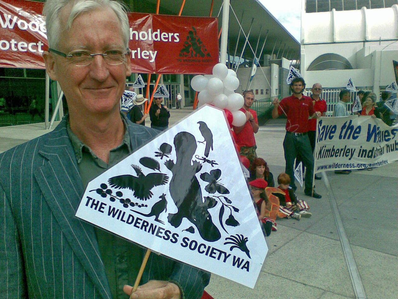 Woodside chief stares down gas hub protests - ABC News