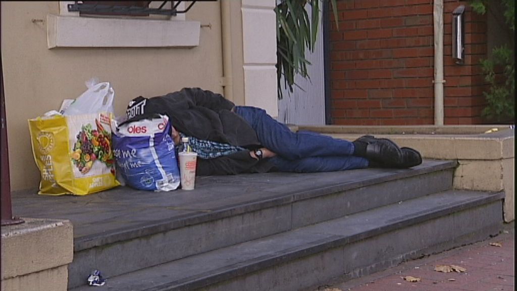 Homeless struggle through winter - ABC News