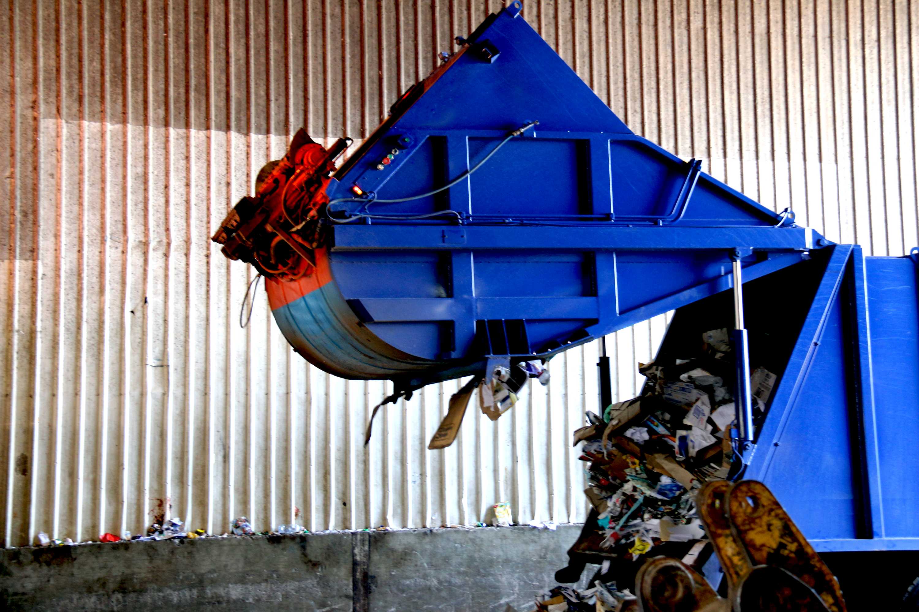 Jobs to go at Cleanaway - ABC listen