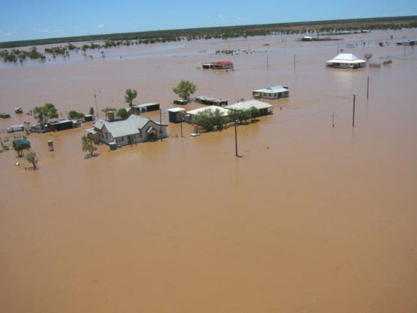 Inland Qld prepares for flooding - ABC News