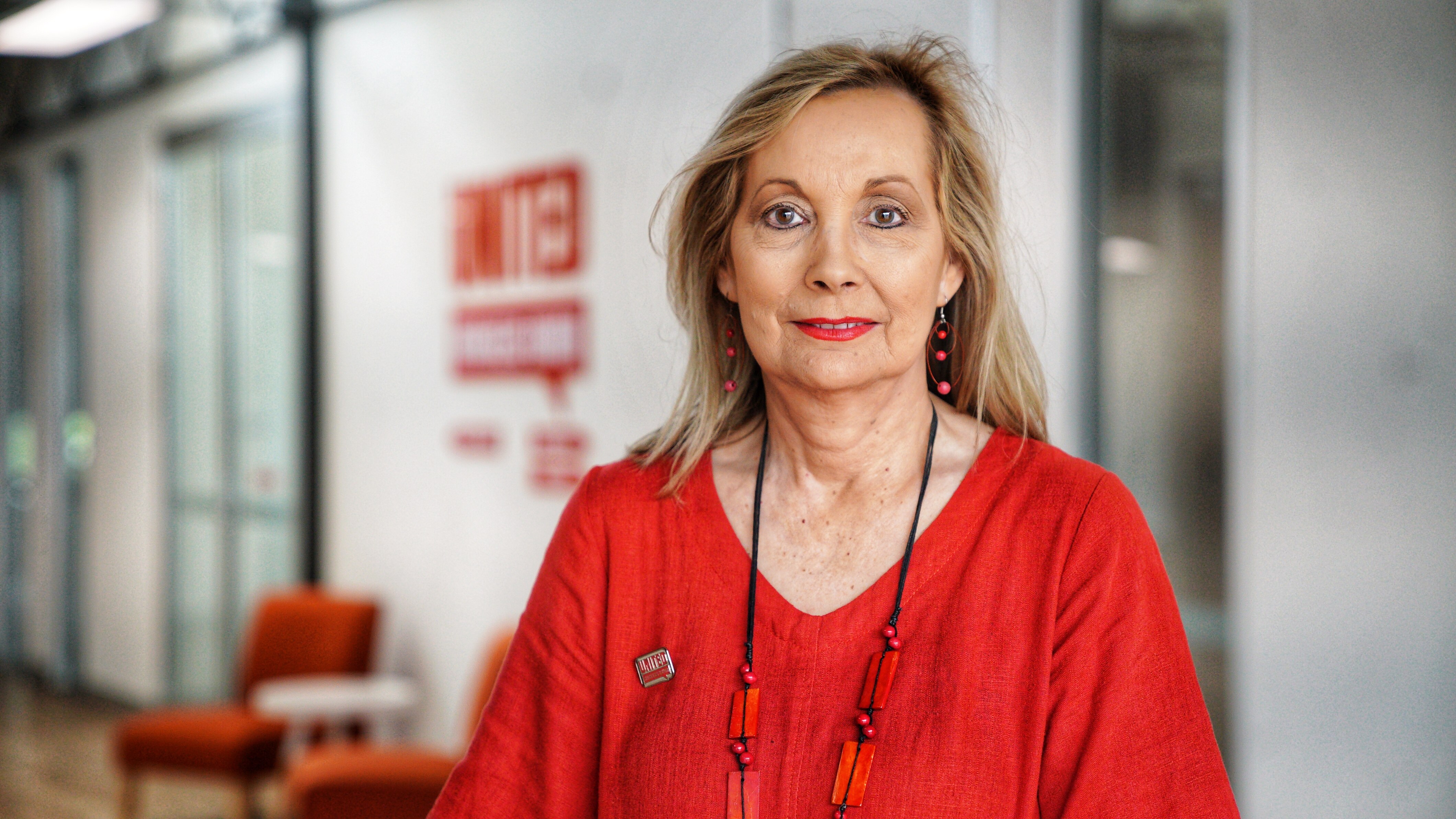 School cleaners' union threatens legal action against Victorian ...