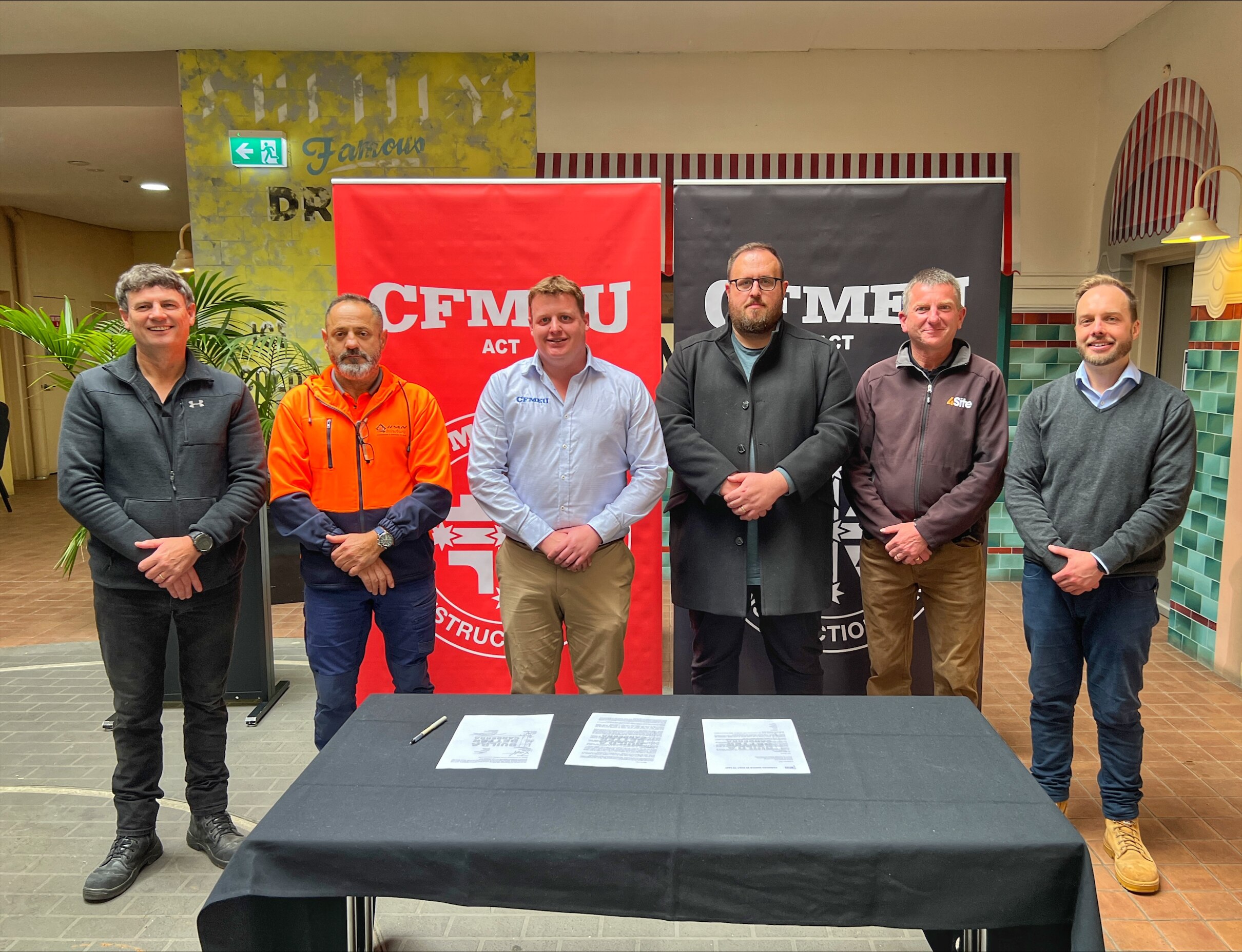 Calls for compulsory licences for Canberra tradies in bid to improve ...