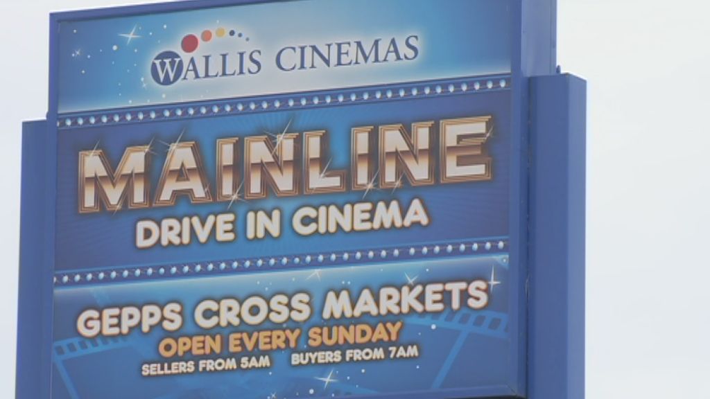 Last drive-in damaged by arson - ABC News