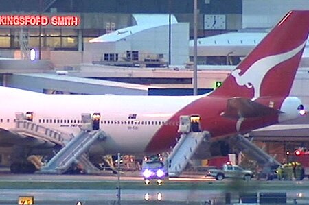 Investigation begins after Qantas fire - ABC News