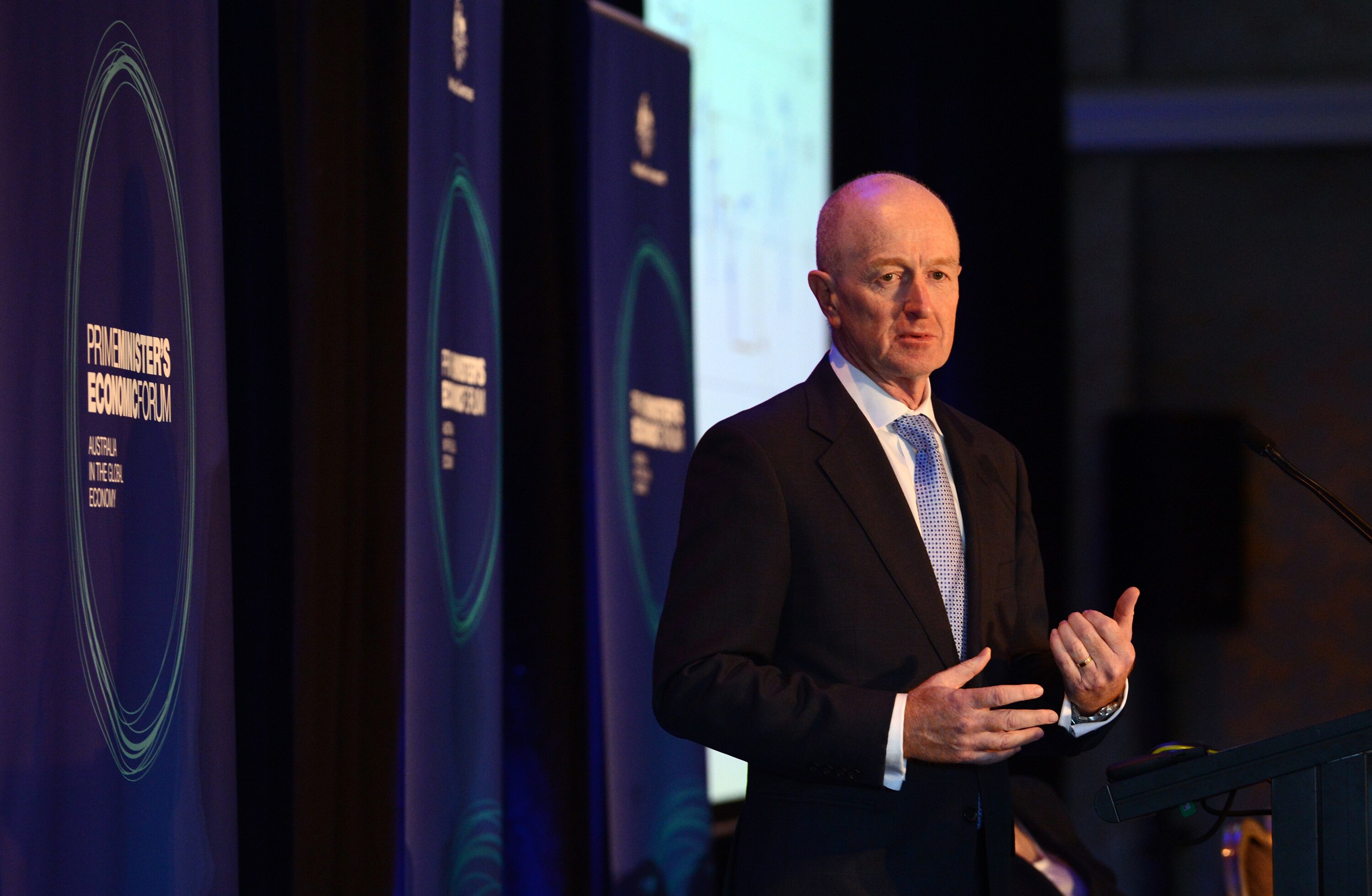 Reserve Bank governor addresses economic forum - ABC News