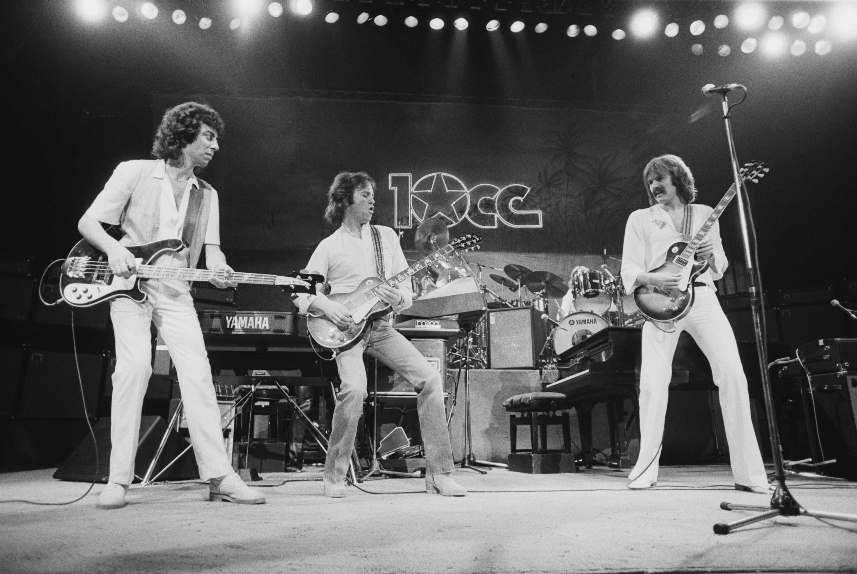 Hitmaker and 10cc member Graham Gouldman and singing in Yugambeh ...