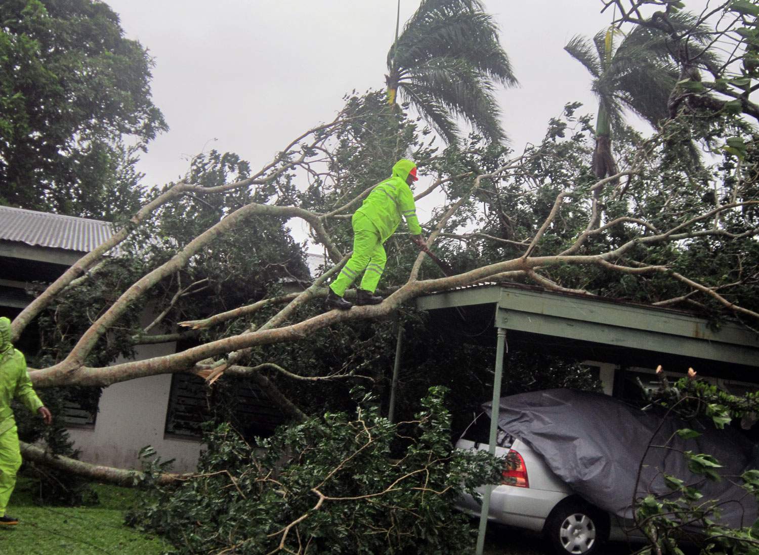 Cyclone Evan leaves trail of destruction in Fiji - ABC News