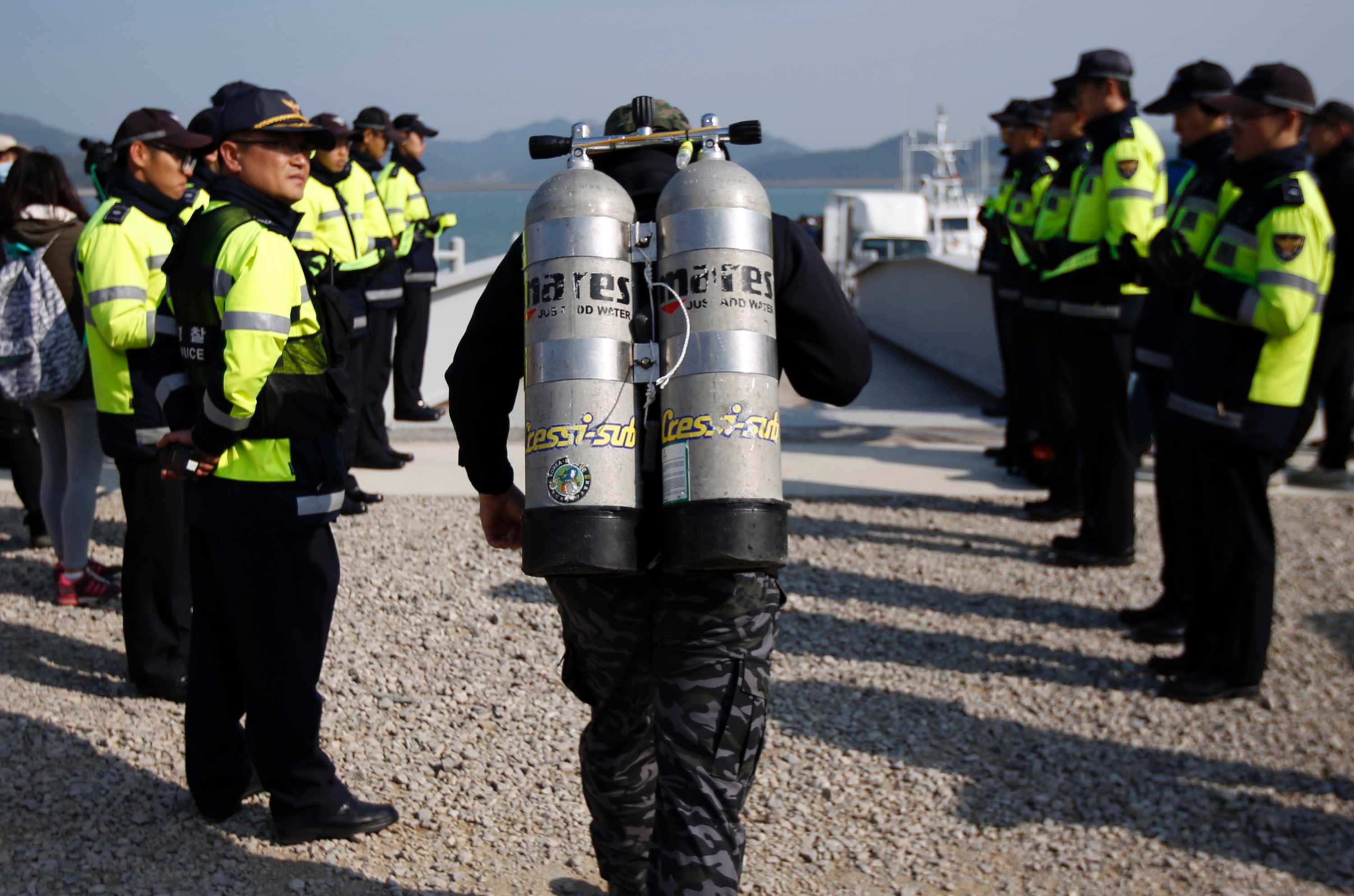 South Korea ferry disaster: Corpses reveal desperate attempts to escape ...
