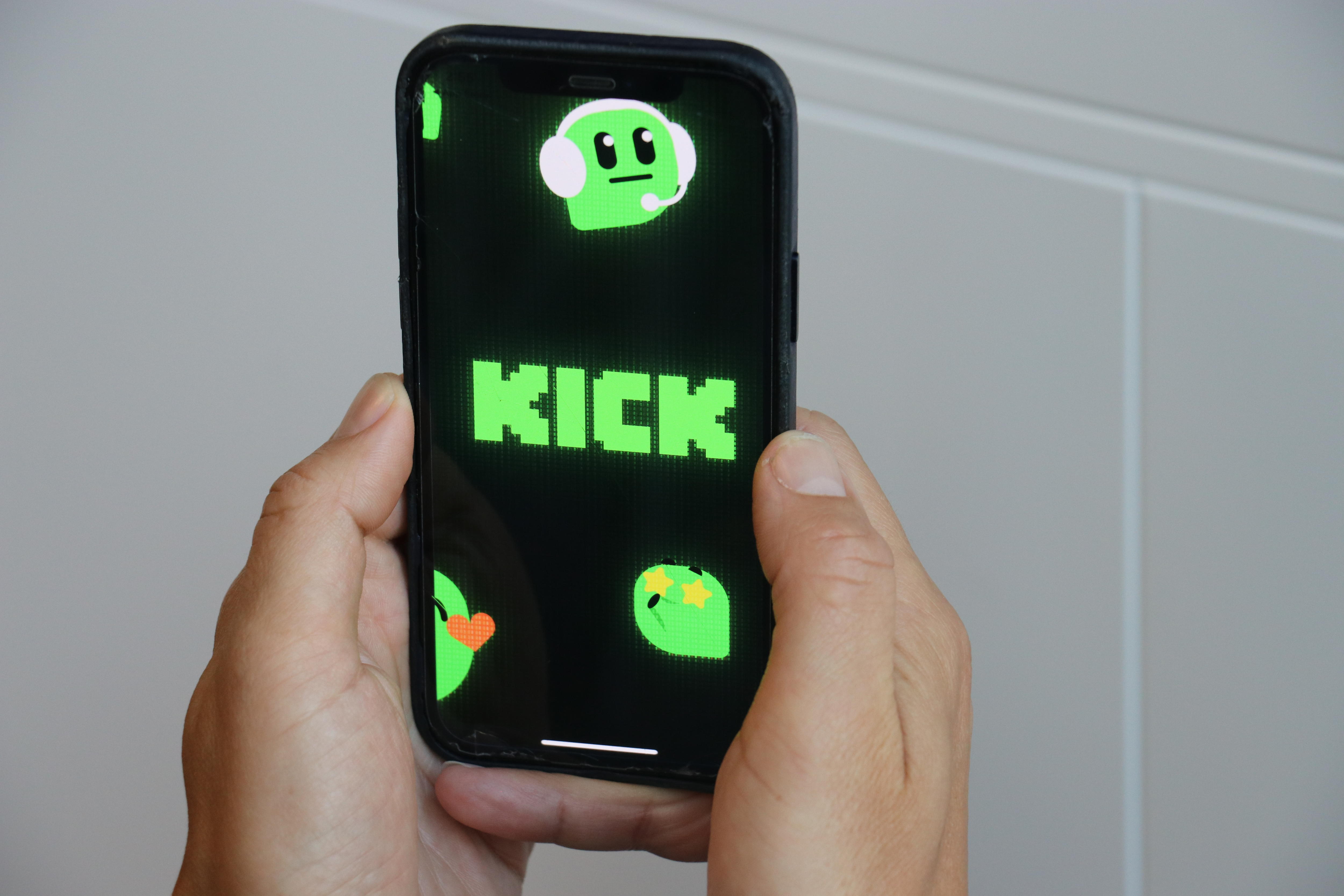 Former WA high school teacher jailed for distributing child ...