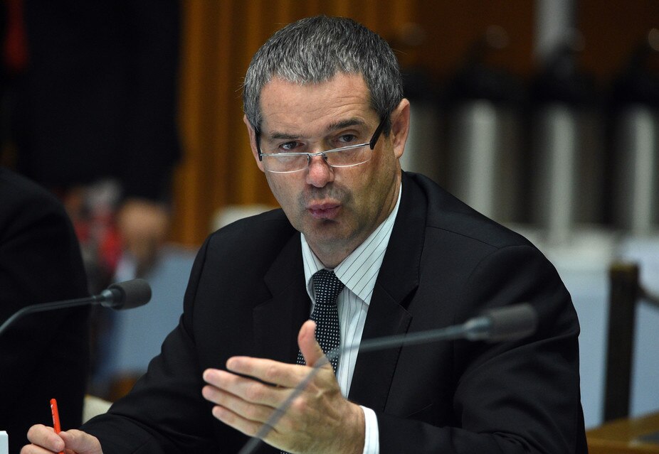 AFP ordered to return former senator Stephen Conroy's seized documents ...