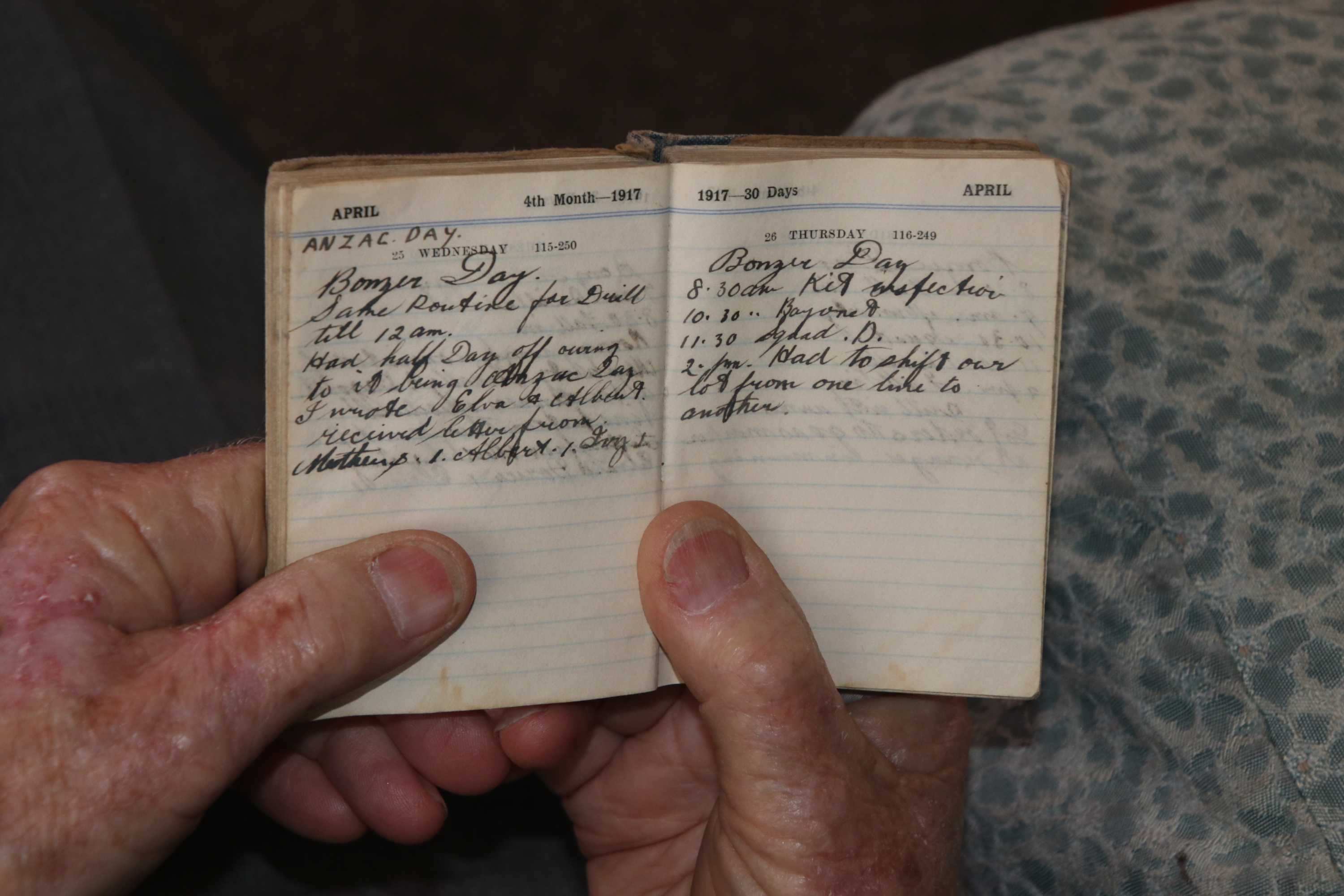 WWI diary returned to Tasmanian soldier's family 102 years after going ...
