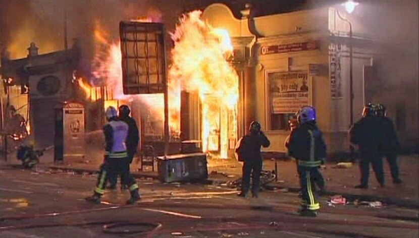 40 arrested in Tottenham riots - ABC News