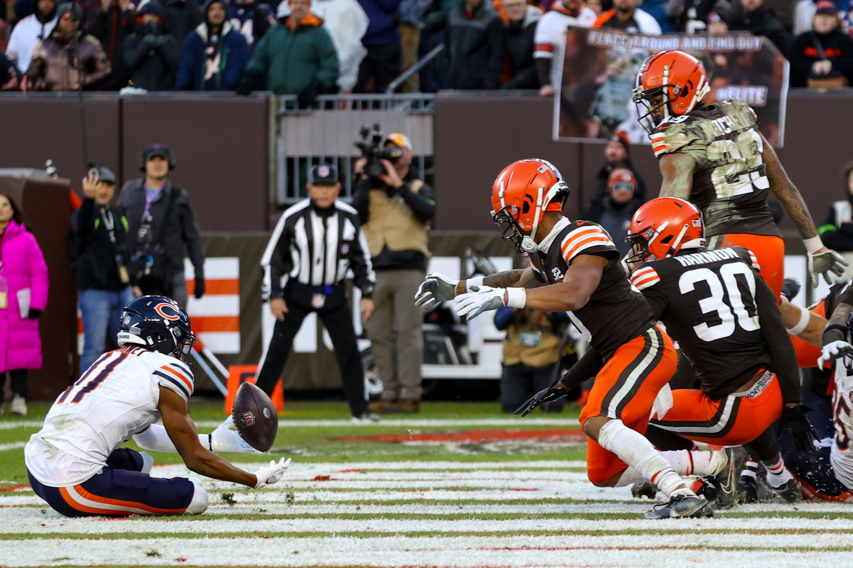 Five NFL quick hits — Heartbreaking Hail Mary fail robs Chicago Bears ...