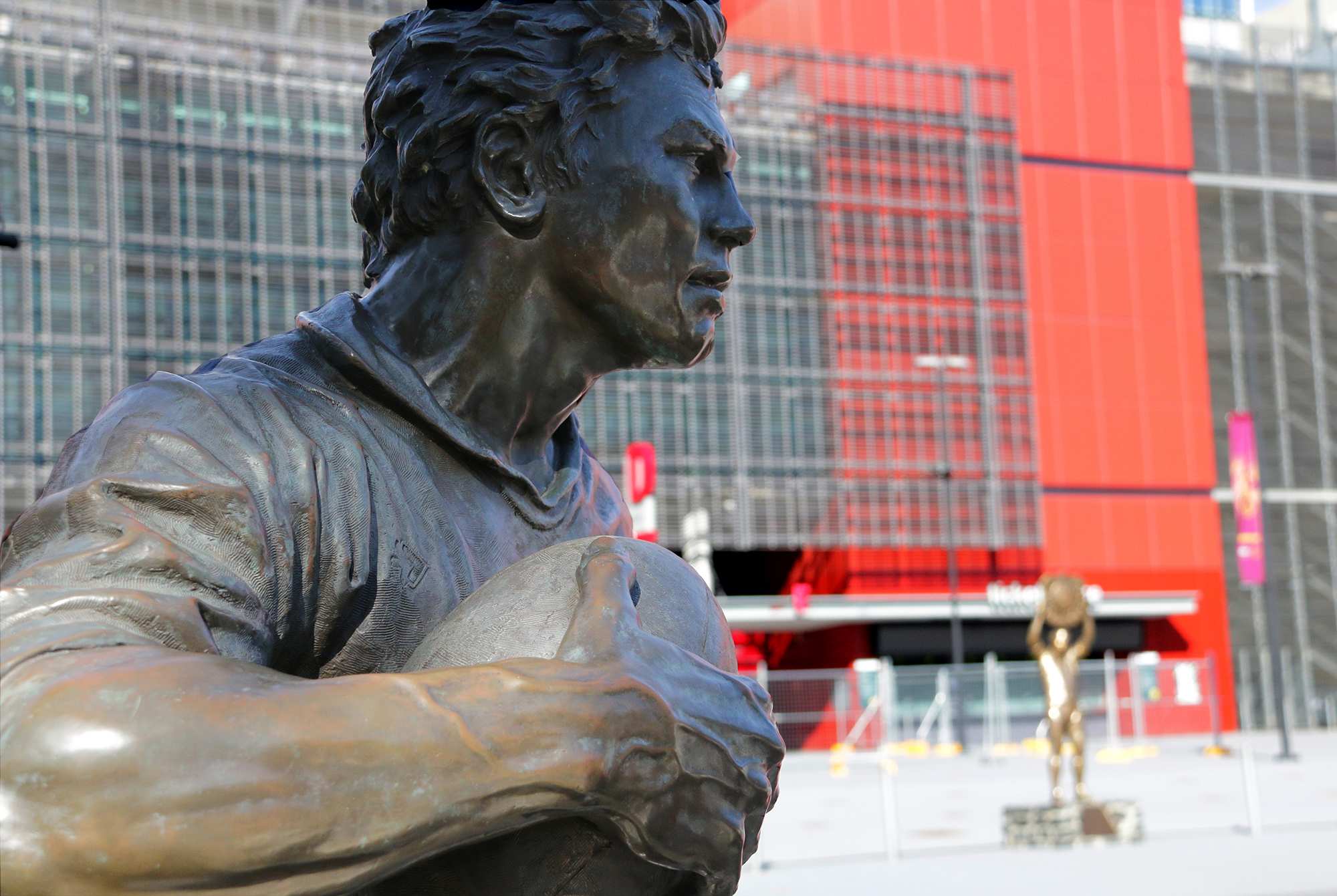 Want to get a statue in Brisbane? Being a footballer helps - ABC News