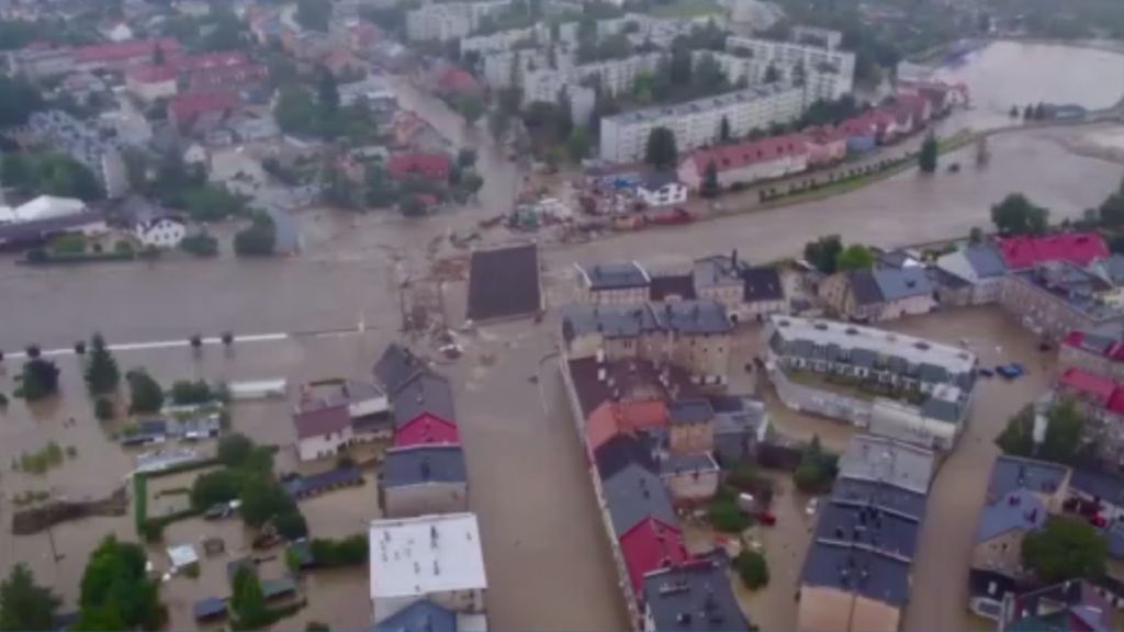 Rising floodwaters trigger evacuations in Poland - ABC News