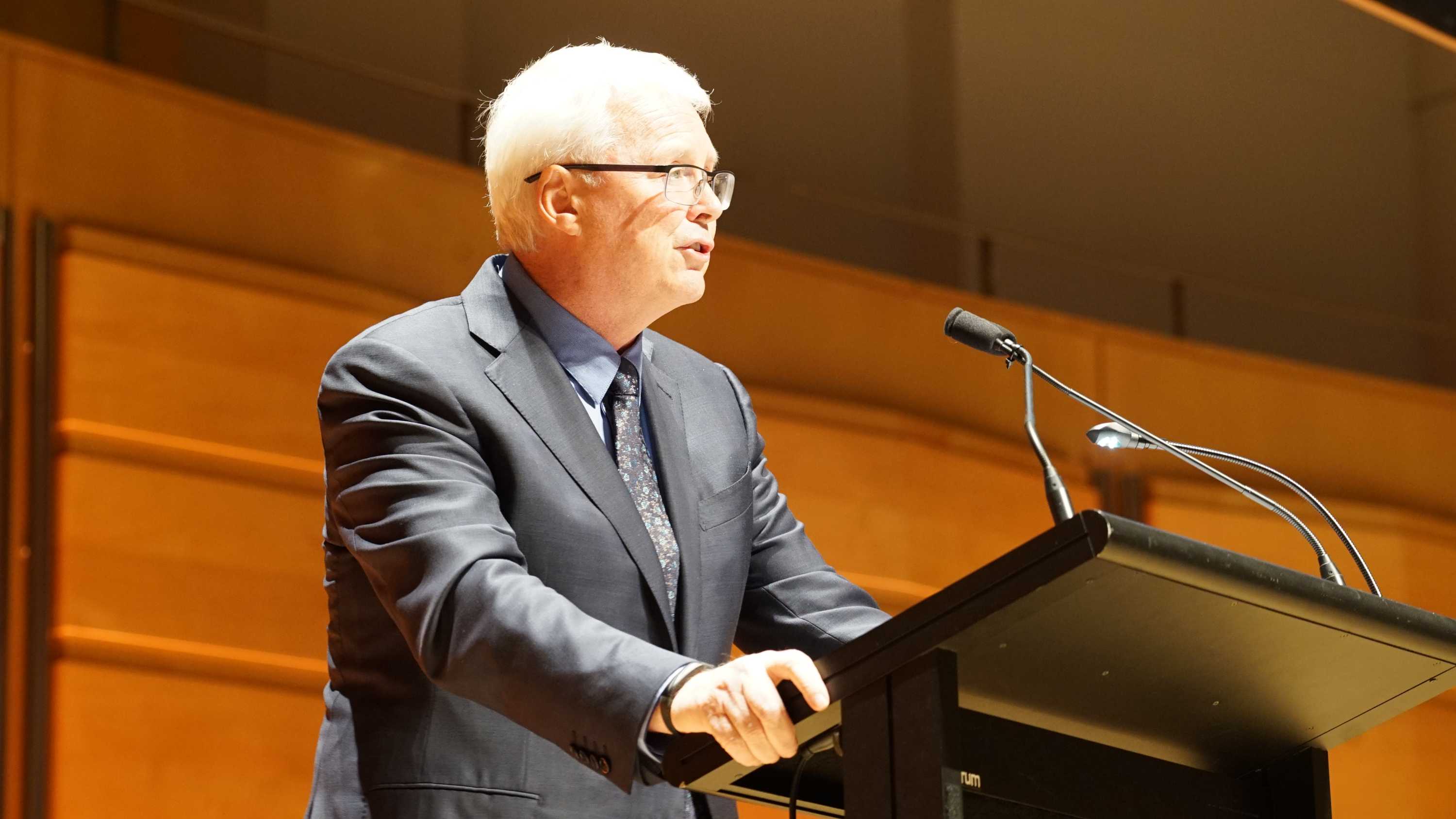 Mark Colvin memorial: The wit, work ethic and kindness of legendary ...