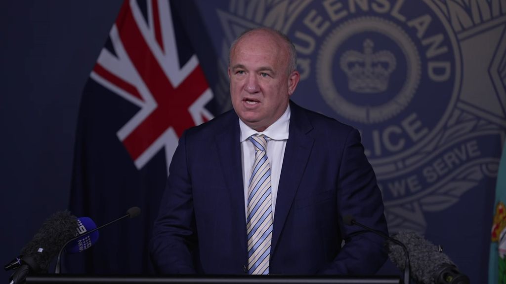 Detective Inspector Paul Dalton addresses the media. - ABC News