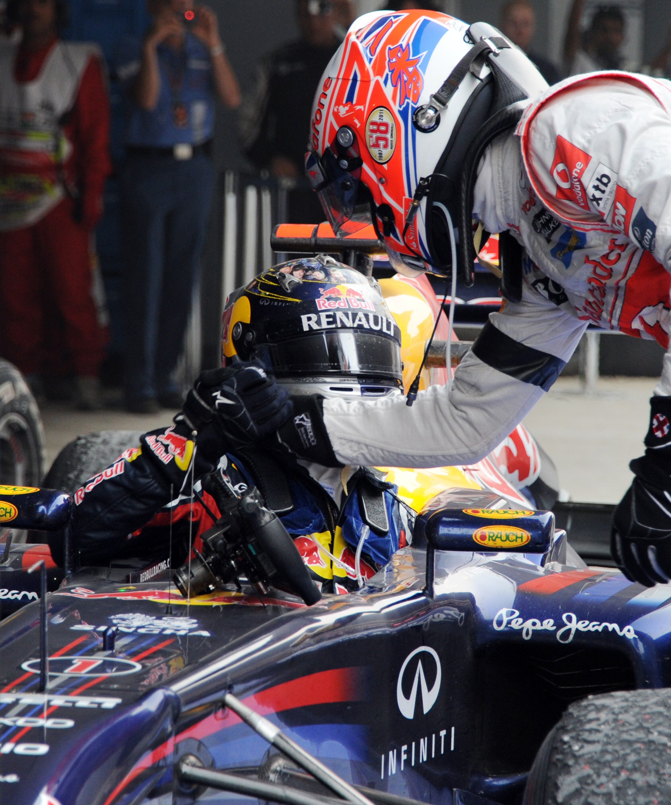 Vettel cruises to victory in India - ABC News