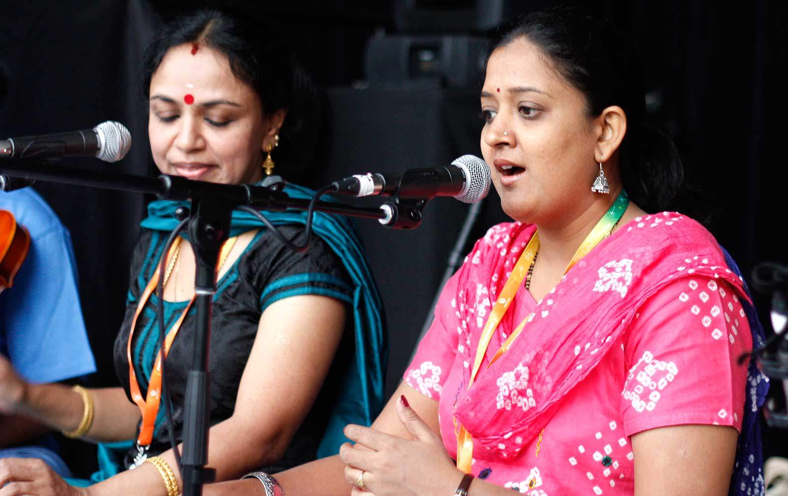 Manjiri Kelkar and Sudha Ragunathan: Northern and Southern Indian ragas ...