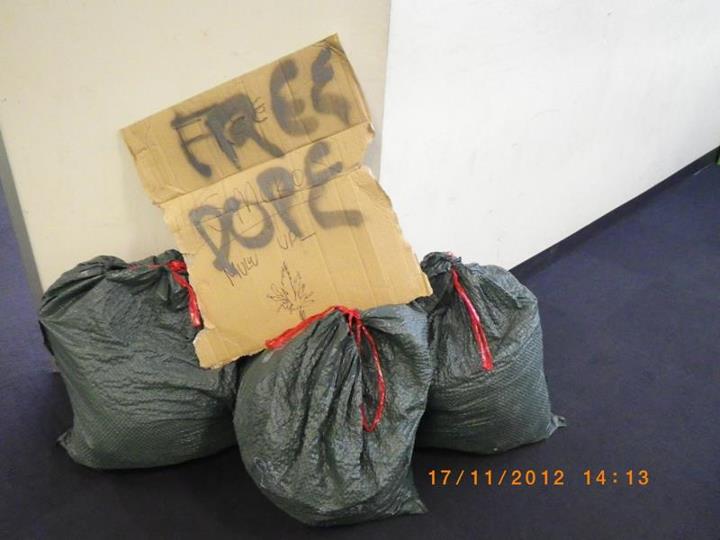 Cops puzzled by 'free dope' left on roadside - ABC News