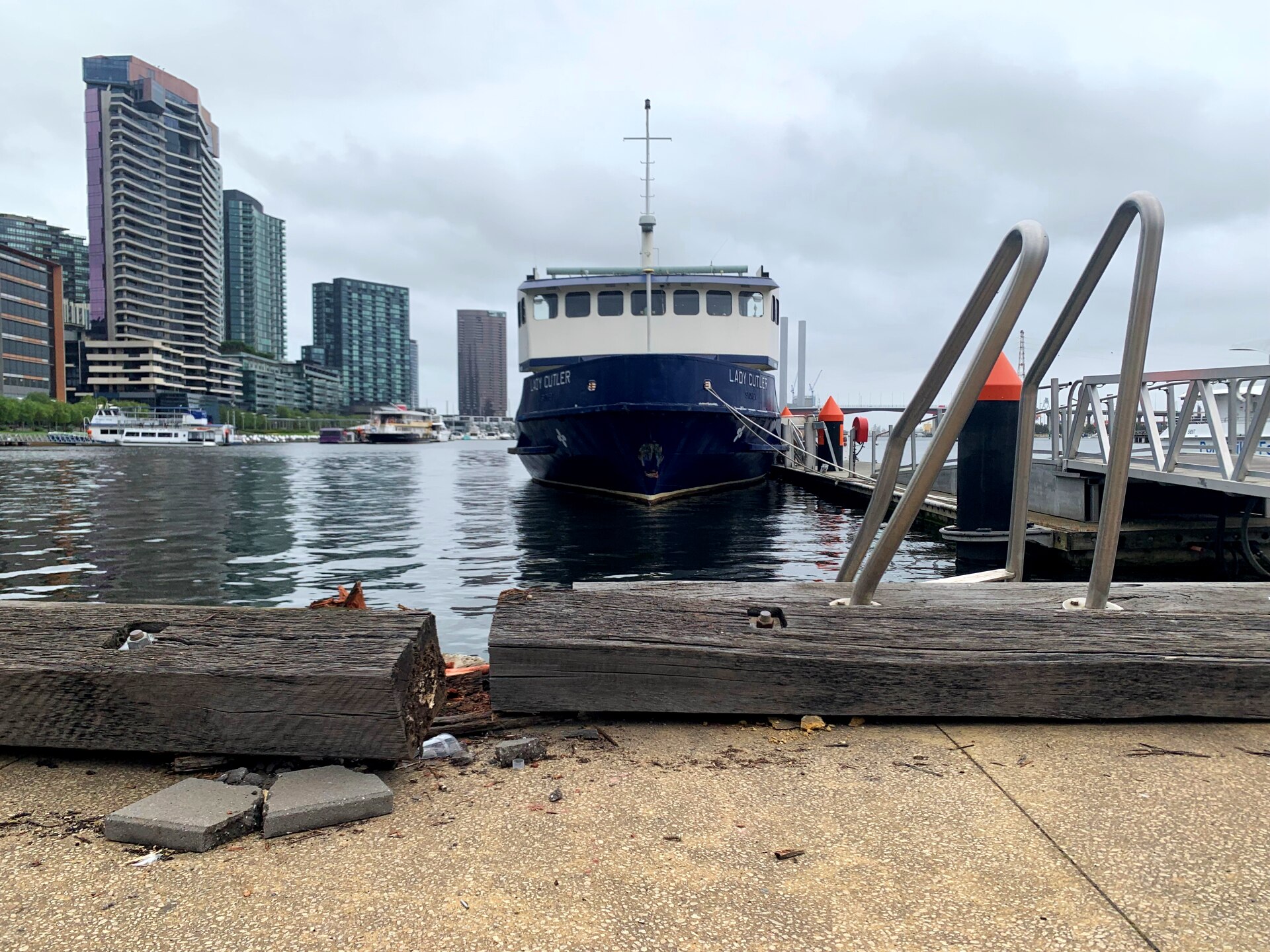 Passenger describes 'traumatic' ferry crash in Melbourne, as ...