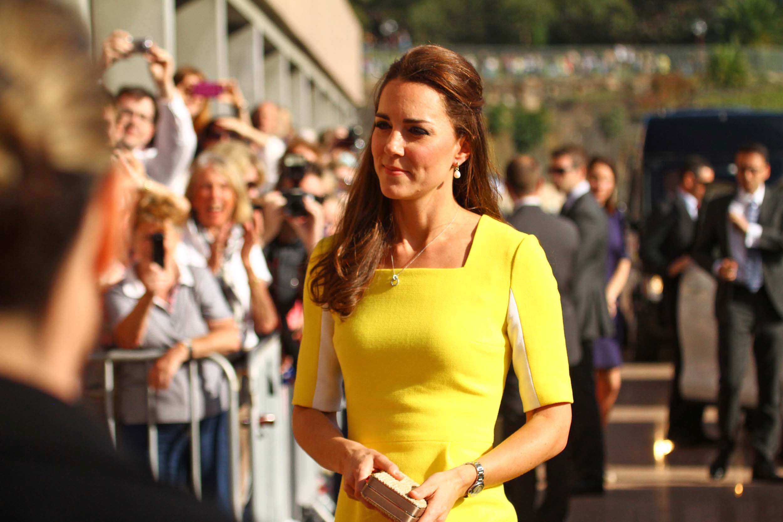 Royal visit: Prince William and Kate arrive in Sydney with Prince ...