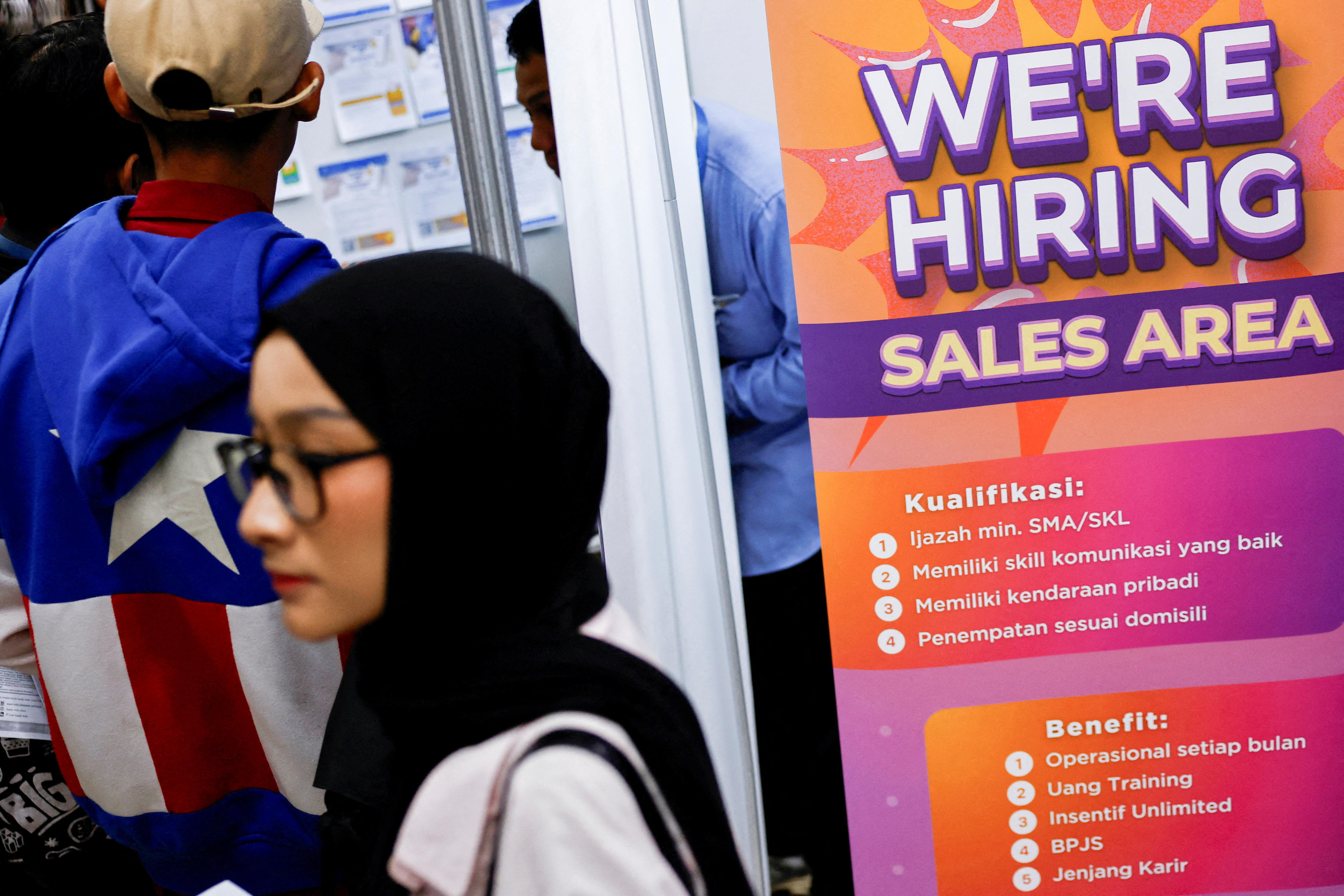 Dari PHK di Usia Muda Hingga Sulitnya Cari Kerja, Ke Mana Janji ...