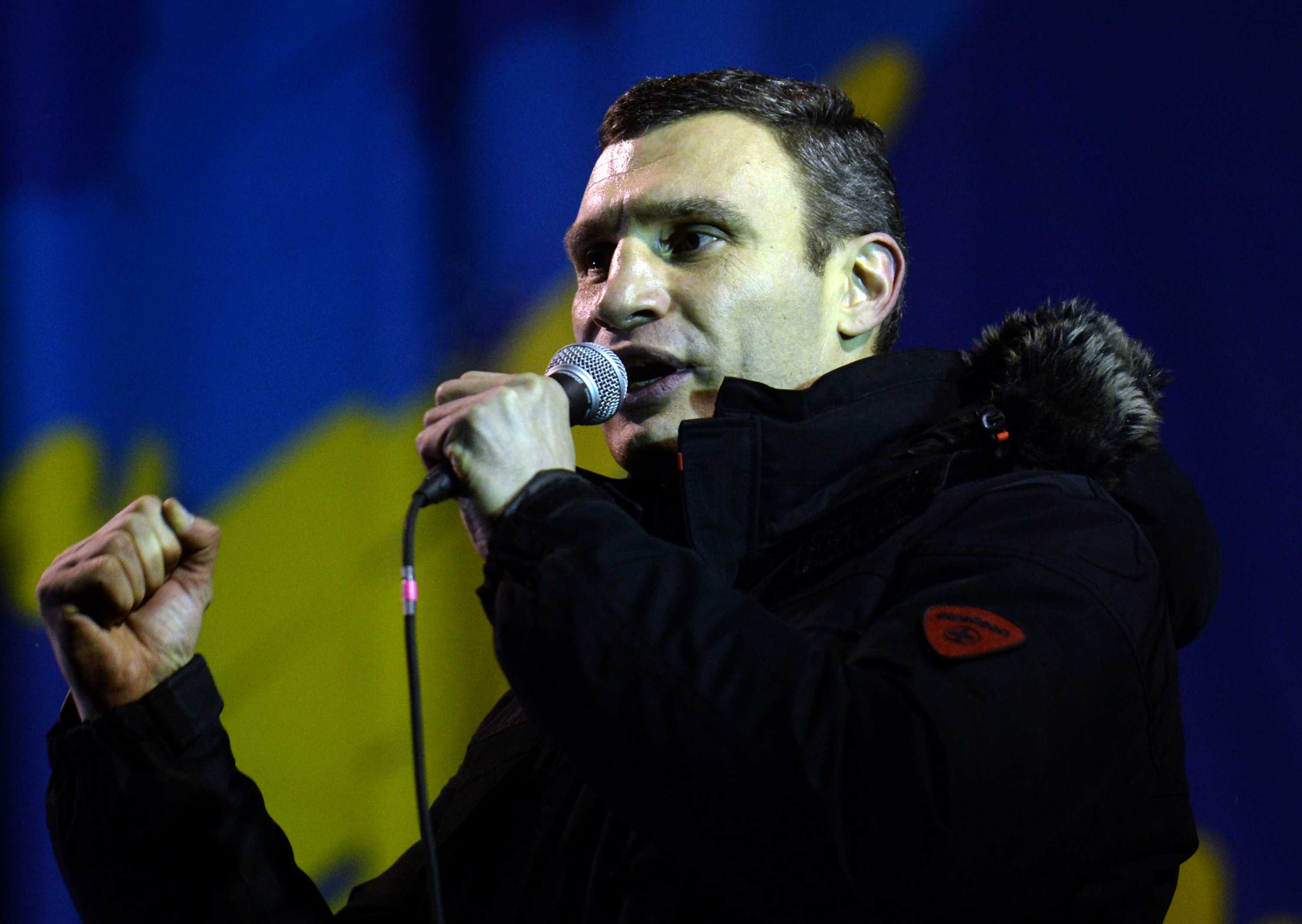 Ukraine president offers government posts to opposition leaders ...