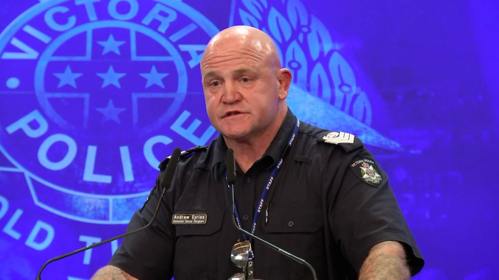 Victoria police acknowledges spike in 'edged weapon' crime - ABC News
