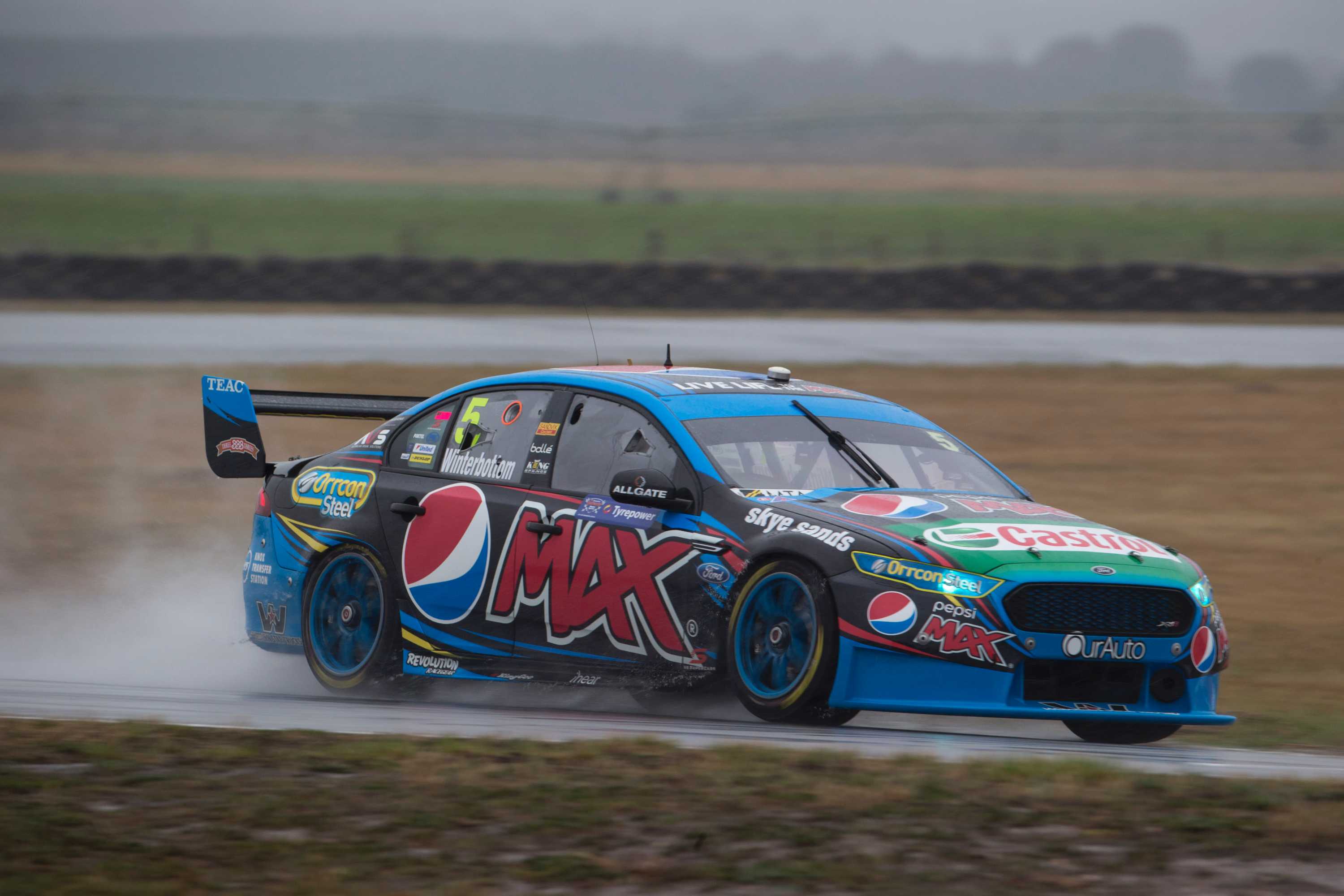 Ford's Mark Winterbottom builds on V8 Supercars Championship lead in ...