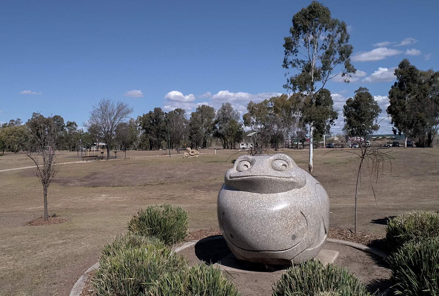 Critical water restrictions in southern Queensland see tradies banned ...