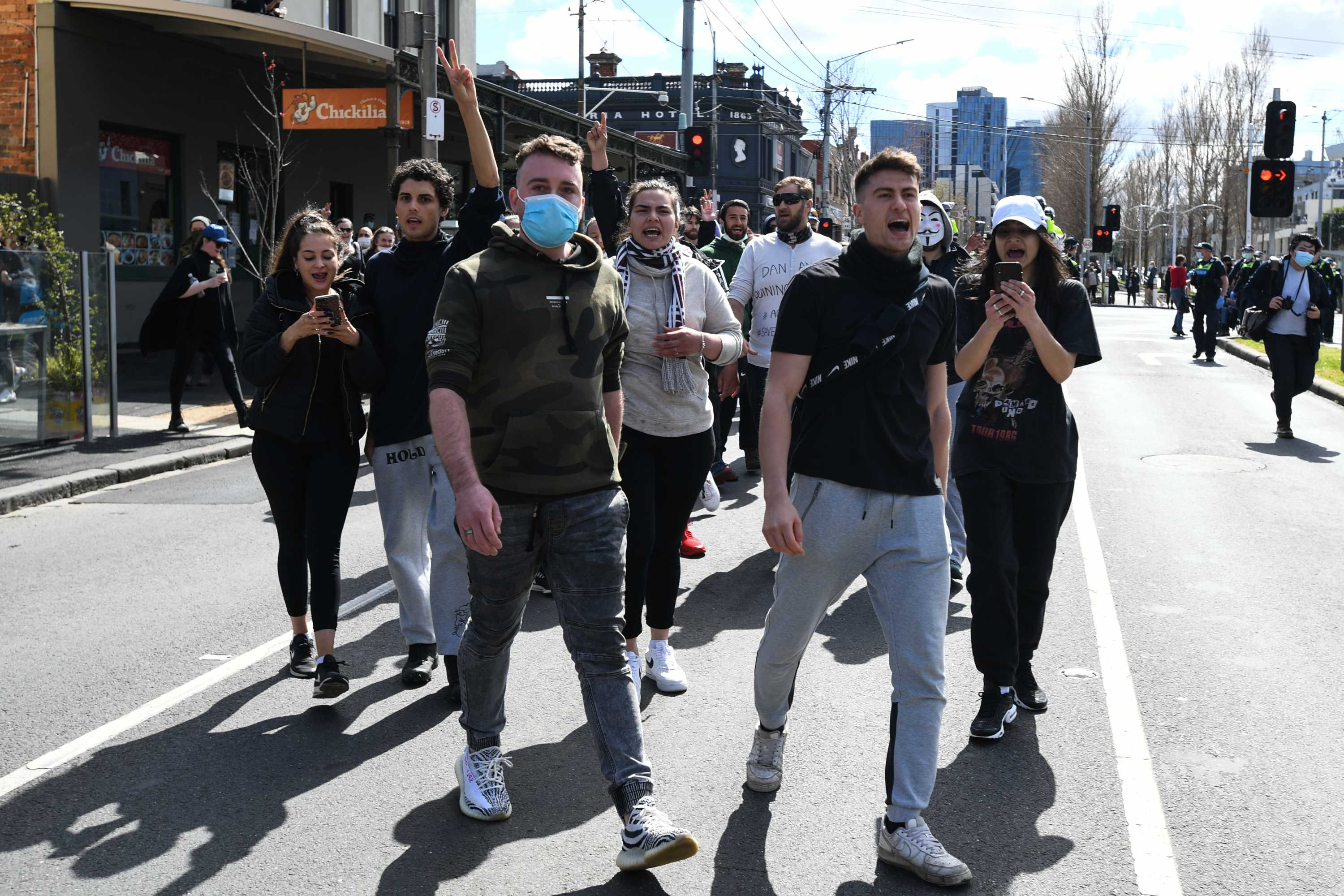 People protesting against coronavirus lockdown arrested in Melbourne ...