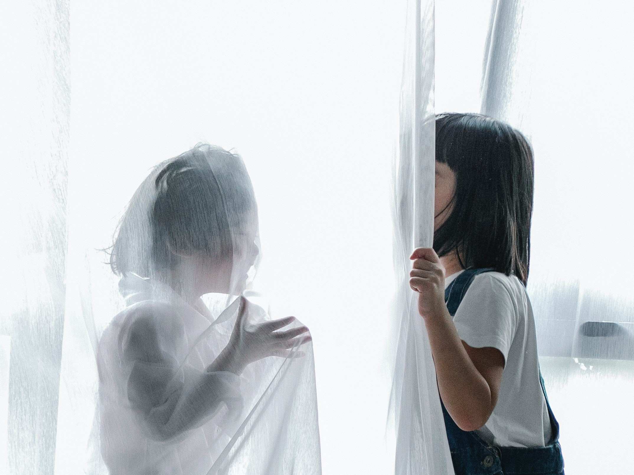 Short-Distance Relationships: Siblings - ABC listen