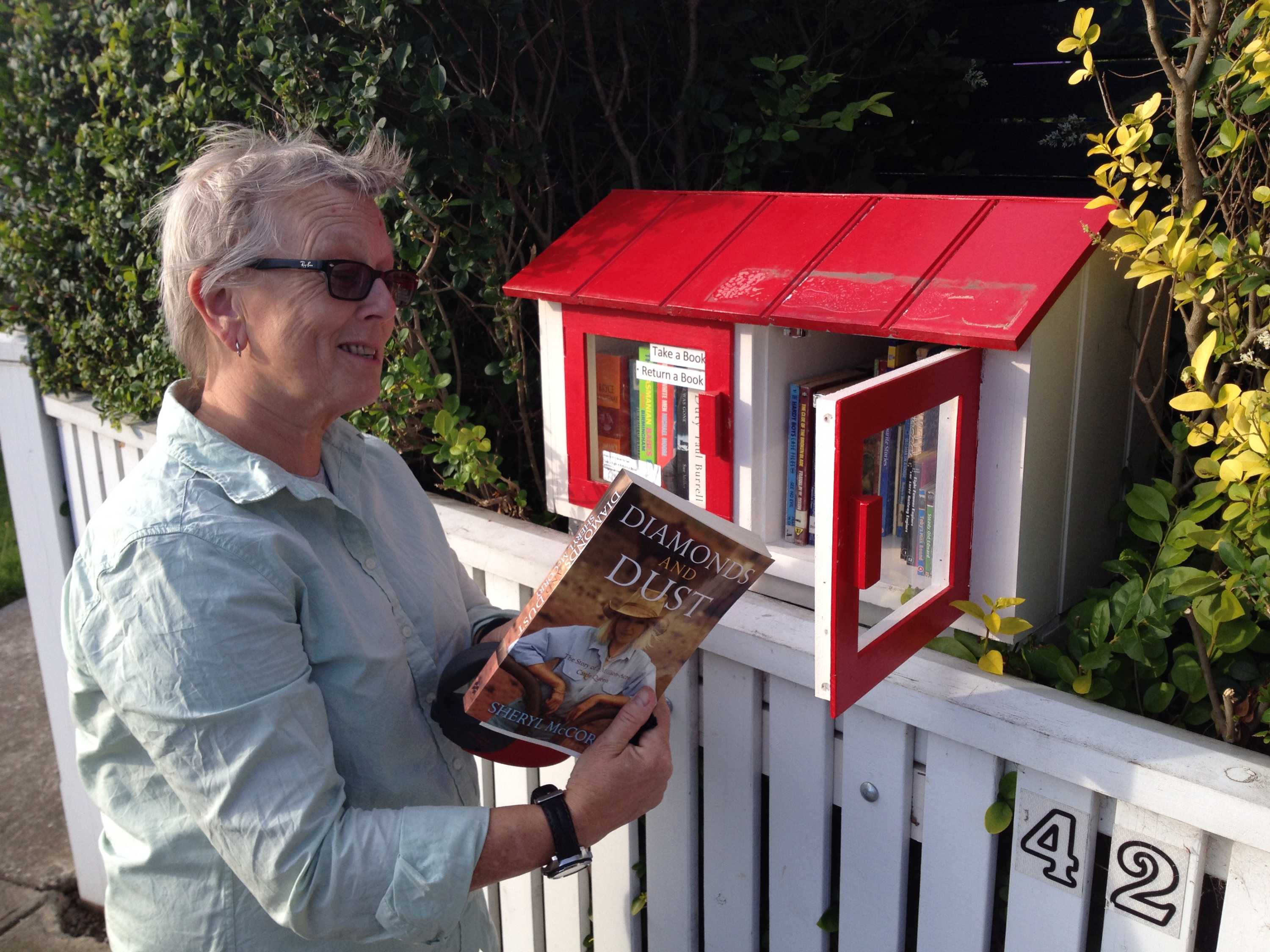 Little Free Library movement takes off in Melbourne - ABC News