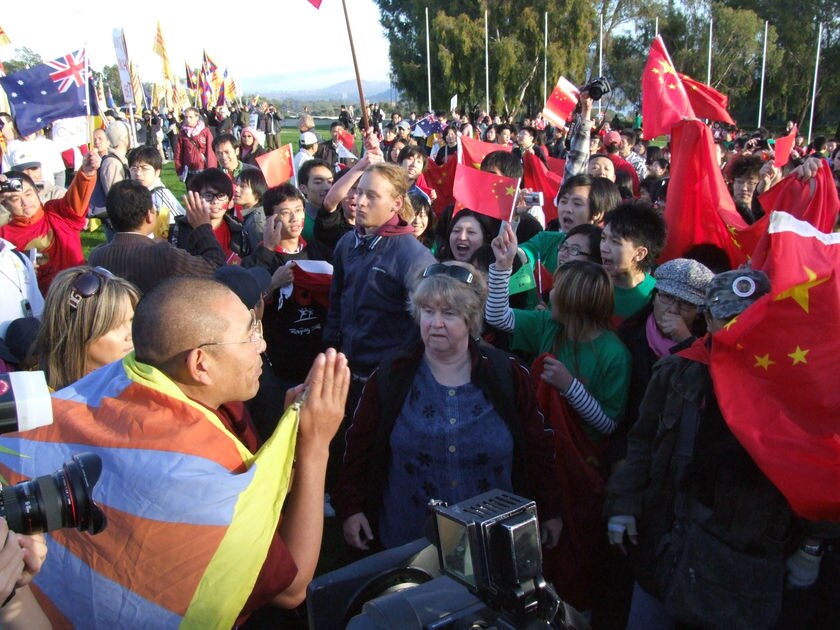Canberra hosts torch relay - ABC News
