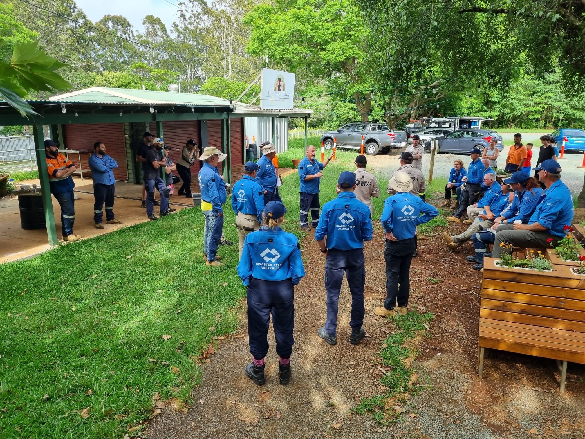 Chainsaw Champions channel volunteer spirit in Gold Coast Christmas Day ...