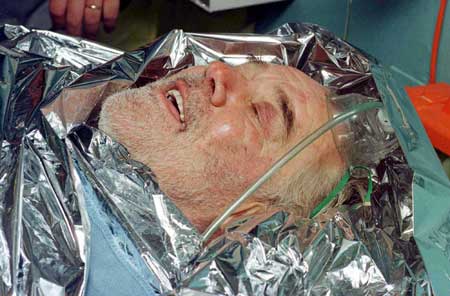 Tony Bullimore: British sailor who survived four days under a capsized ...