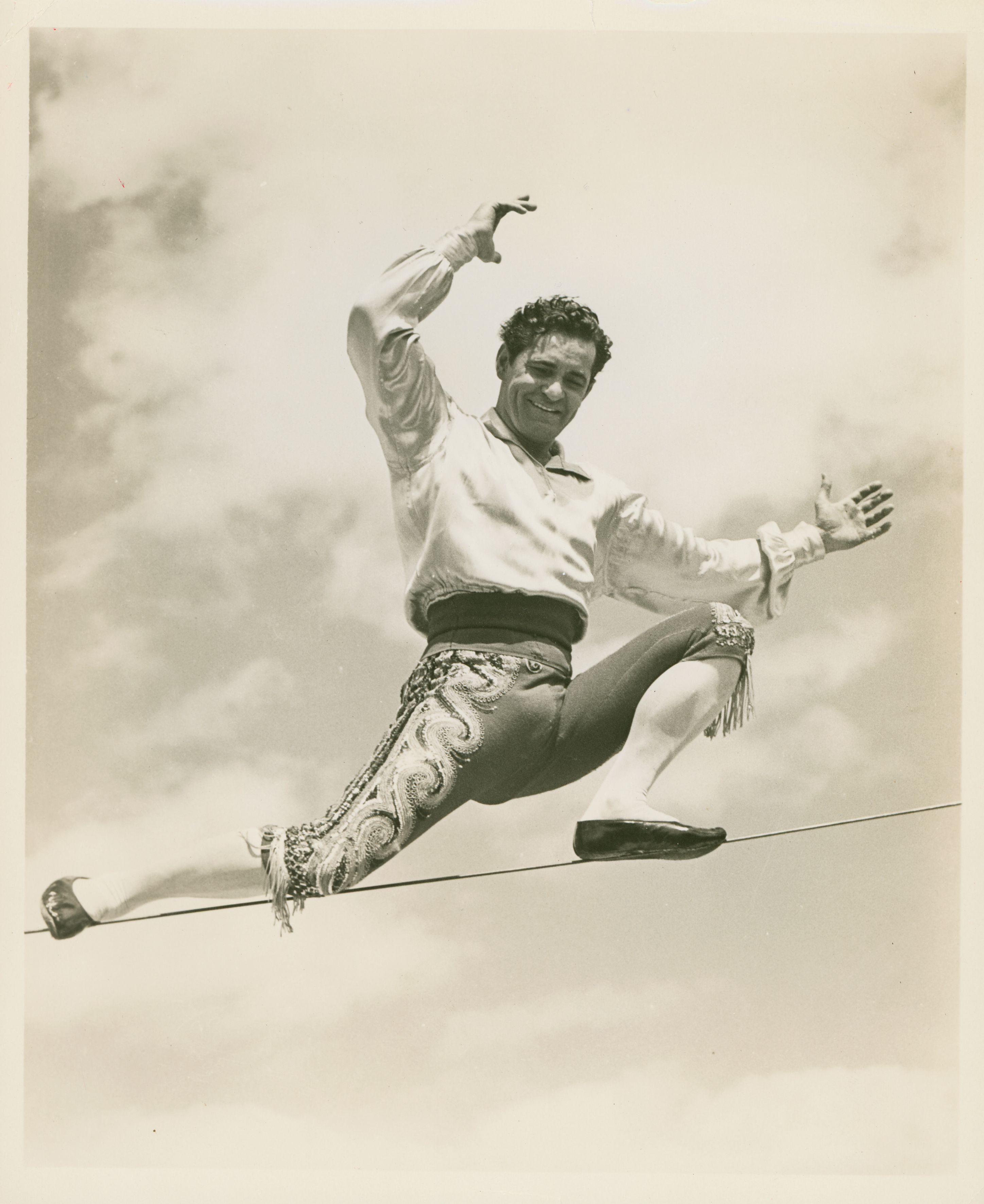 Wire wizard Con Colleano's incredible legacy celebrated on highwire in ...