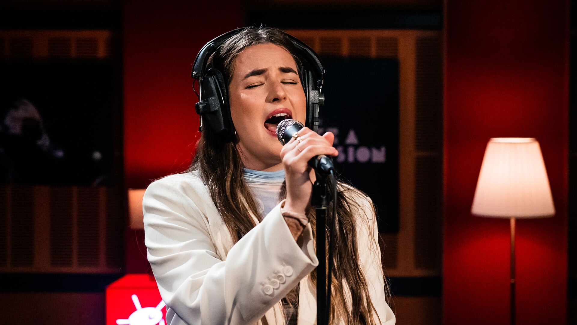 Mia Wray - 'Stay Awake' (live for Like A Version) - triple j