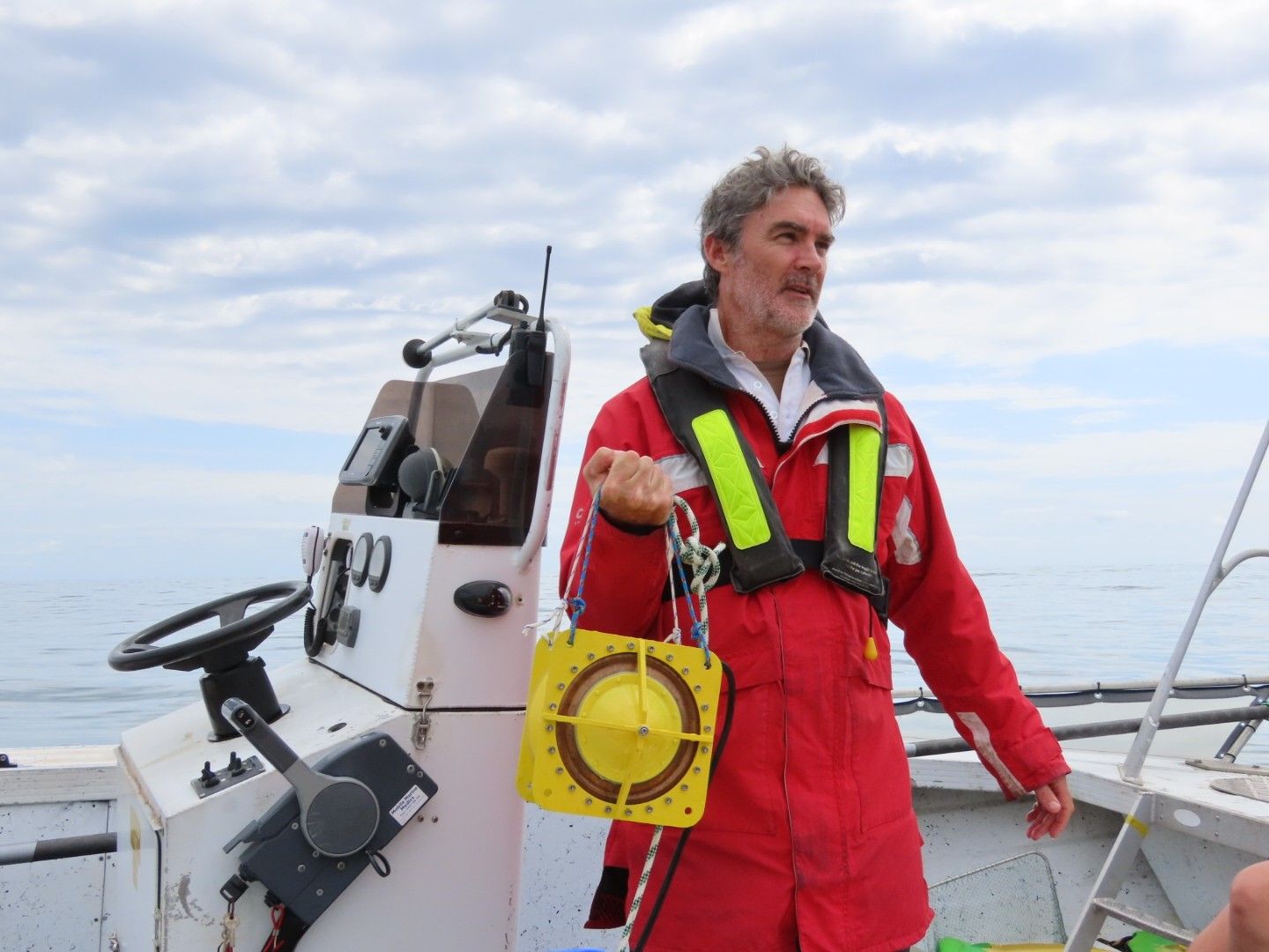 Whale hearing tested off Qld coast to help protect the mammals from man ...