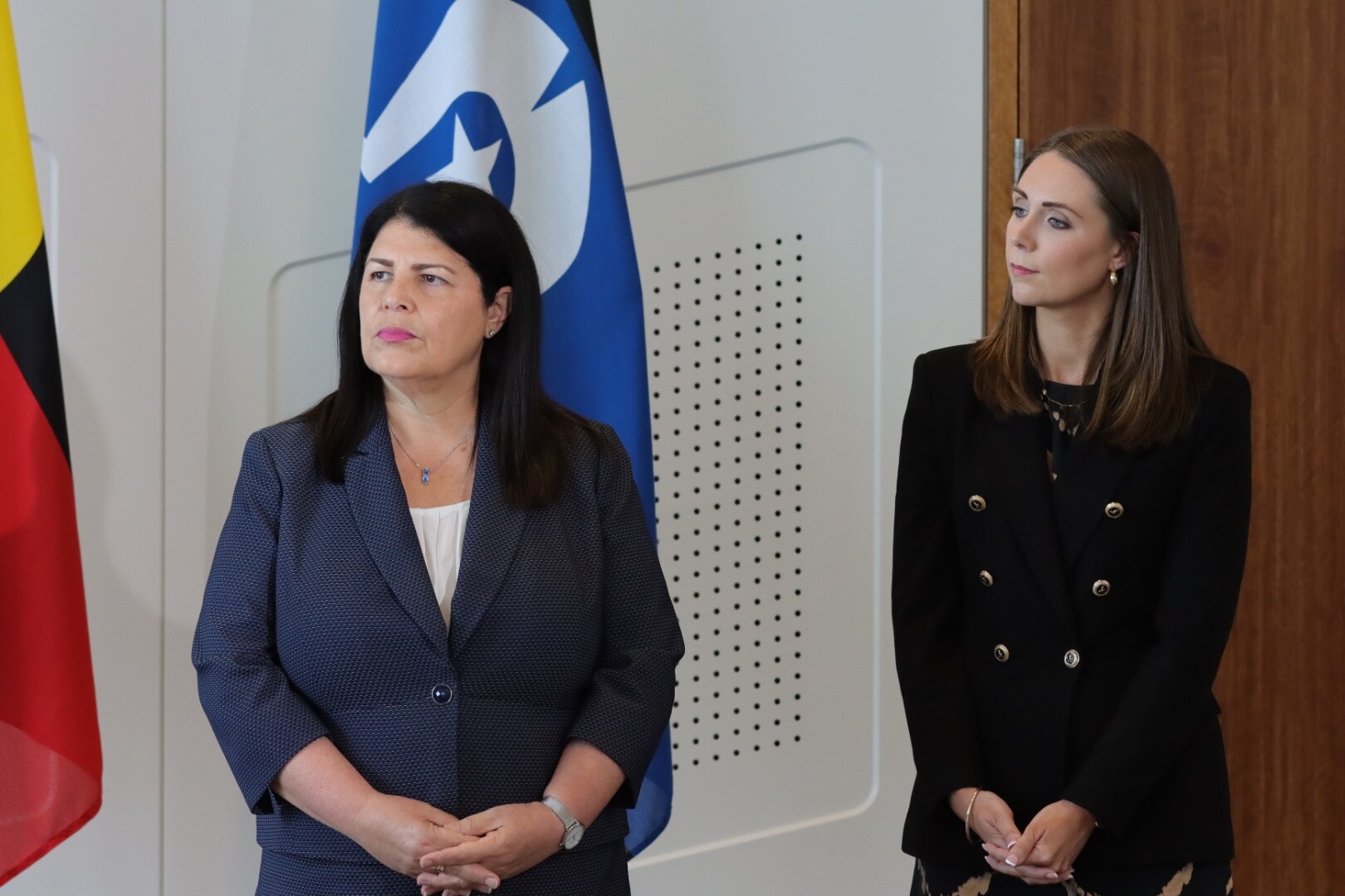 Queensland government's new cabinet being sworn in, with five 'fresh ...