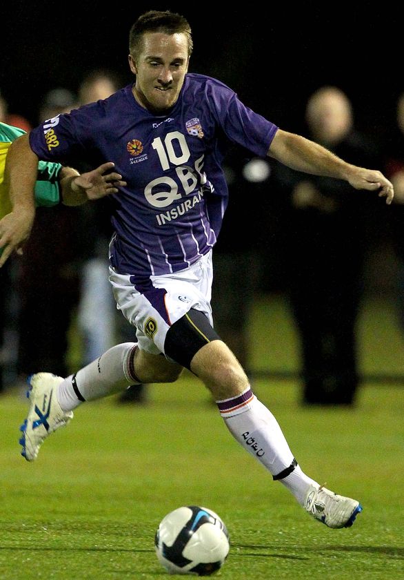 Mariners sign Baird from Glory - ABC News