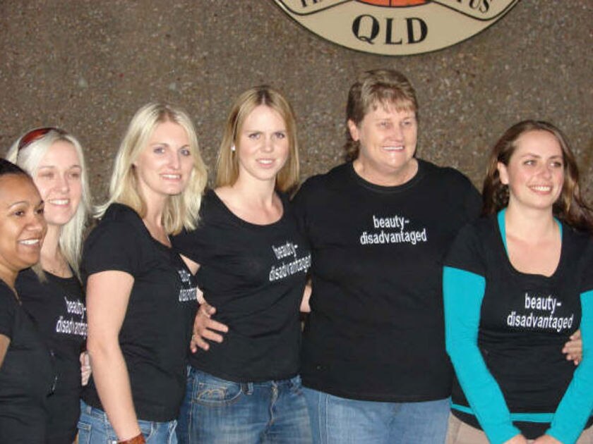 Protesters demand Mt Isa Mayor resign over 'degrading' comments - ABC News