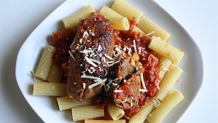 Vince Garreffa's Garlic and Parsley Breadcrumb Braciole with Mushrooms ...