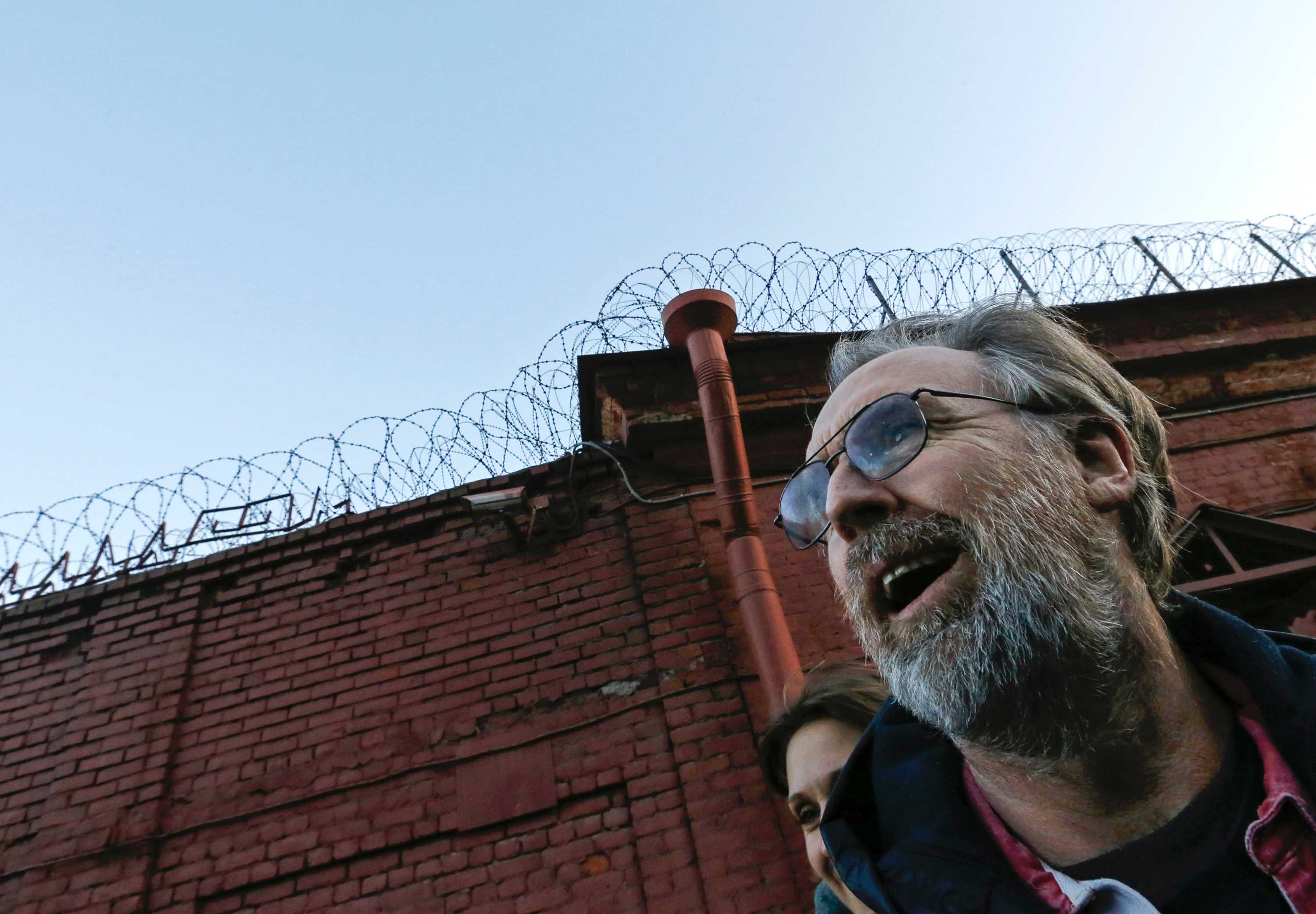 Australian Greenpeace activist Colin Russell freed from Russian jail ...