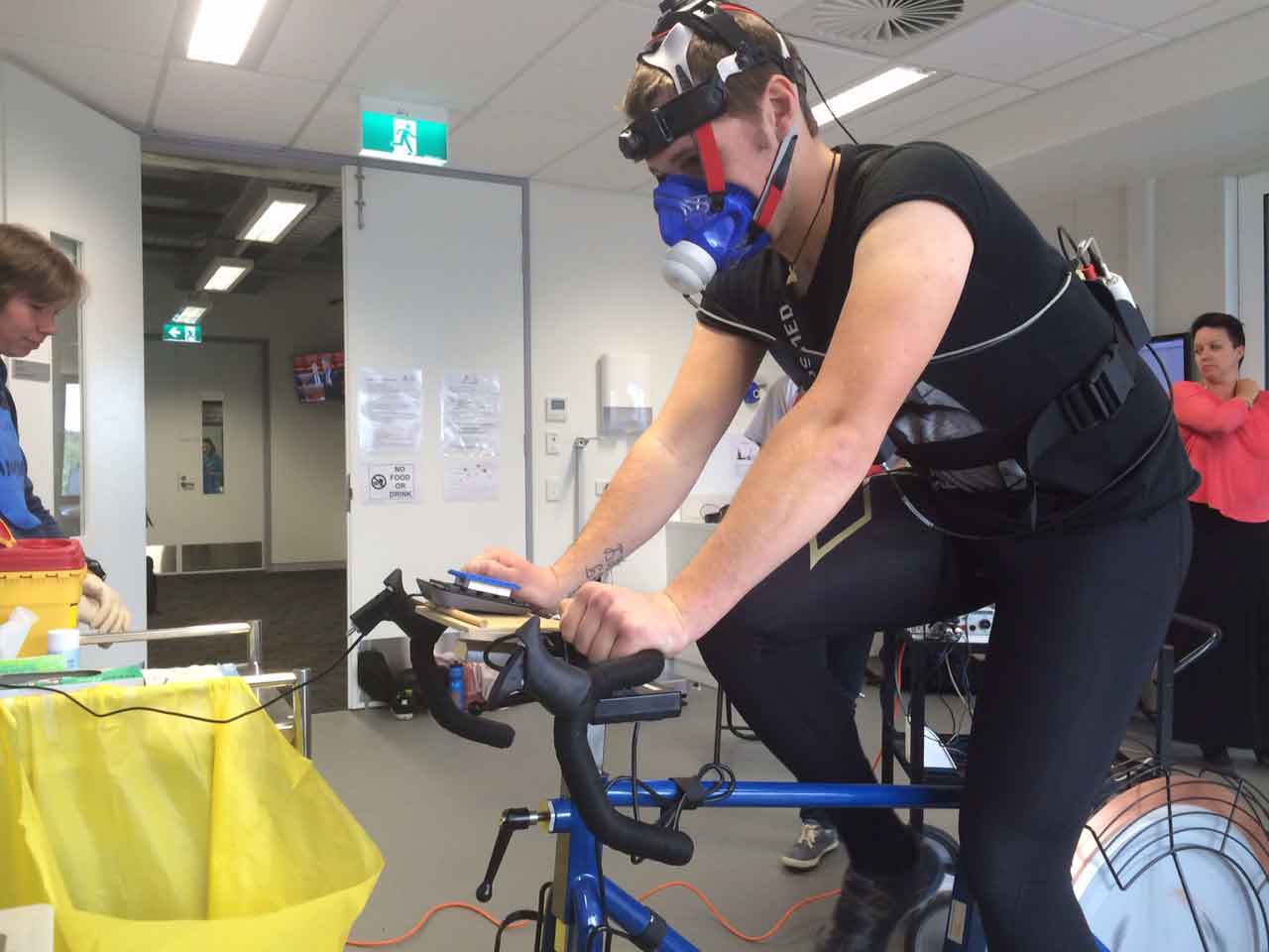 Scientists probe whether compression clothing can increase brain ...