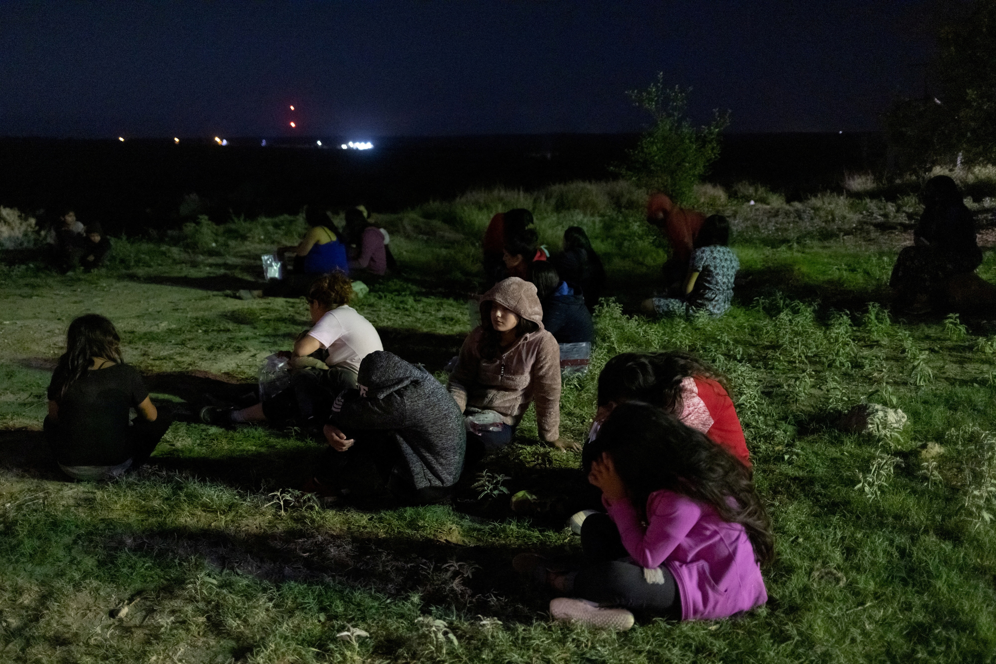 Eight drown, dozens rescued during bid to cross into US via raging Rio ...