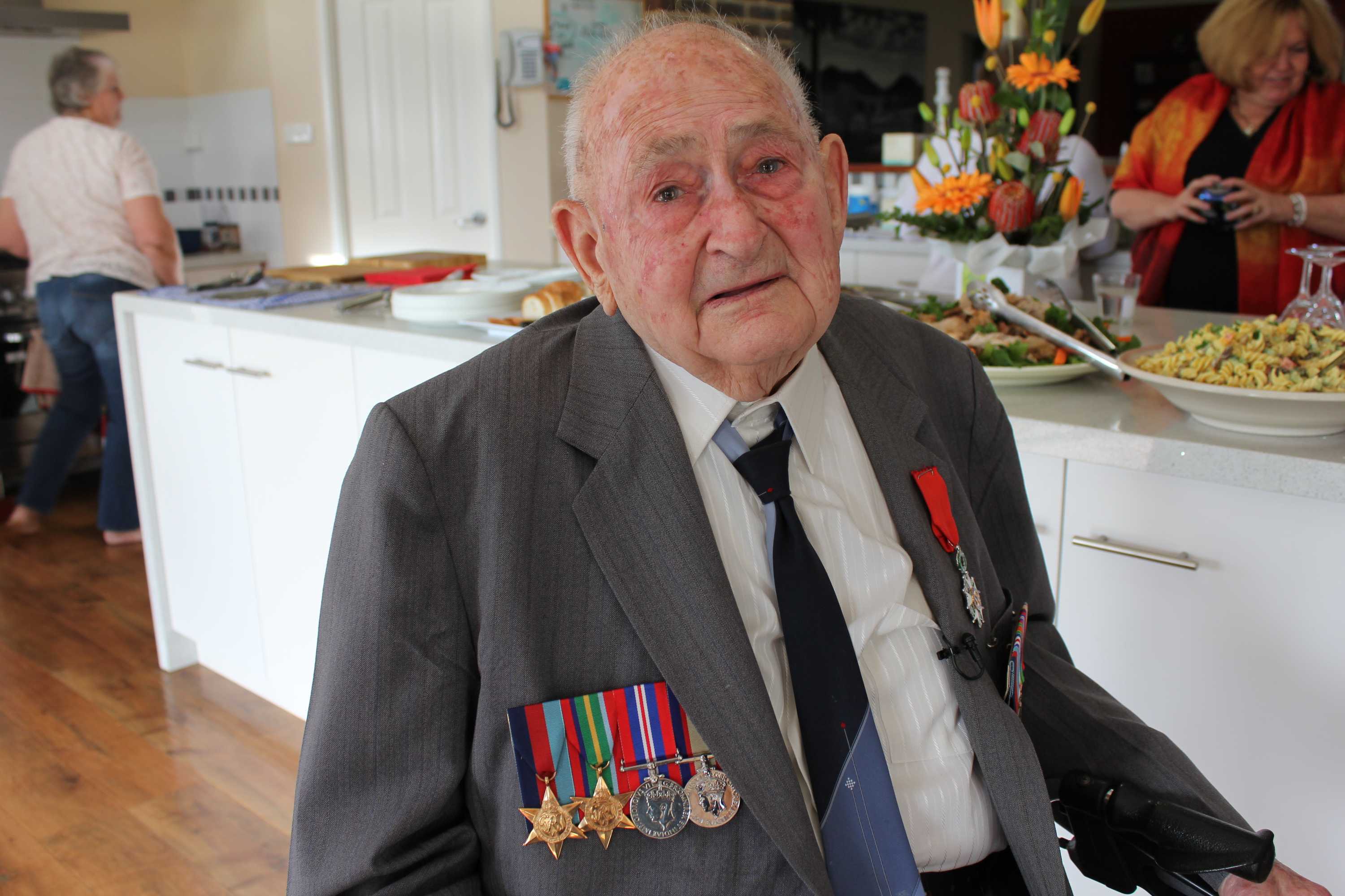 WWII gunner Eddie Davis receives Legion of Honour for role in ...