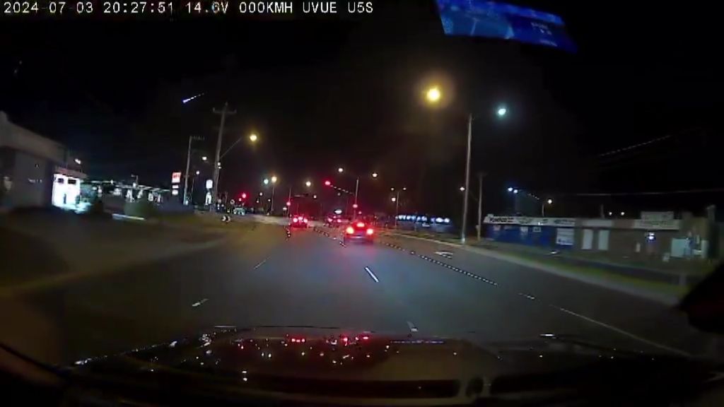 Mystery fireball seen flying over Melbourne. - ABC News