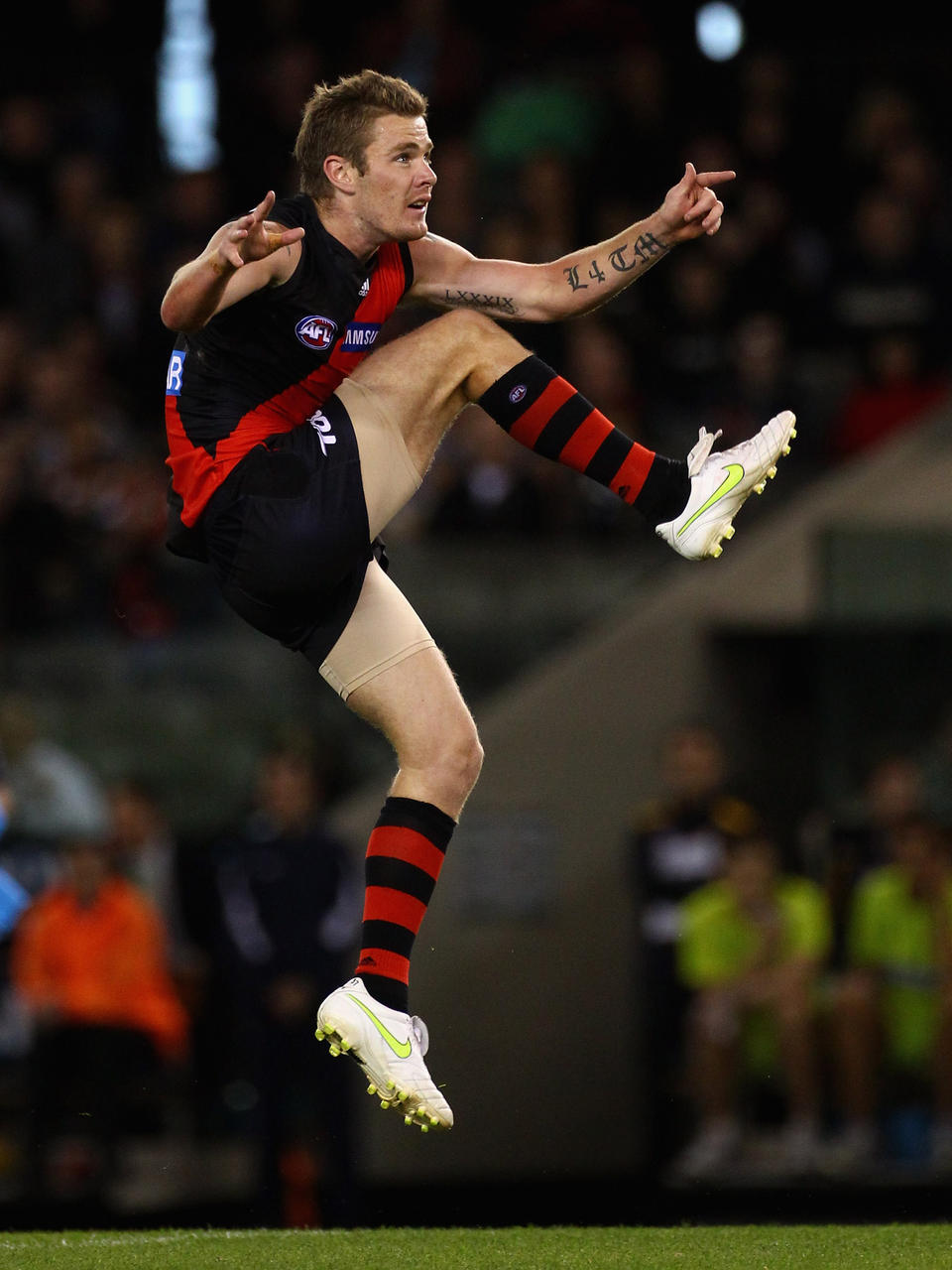 Essendon under investigation for supplement usage - ABC News